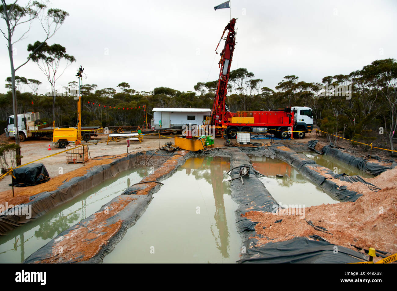 Offshore oil rig australia hi-res stock photography and images - Alamy