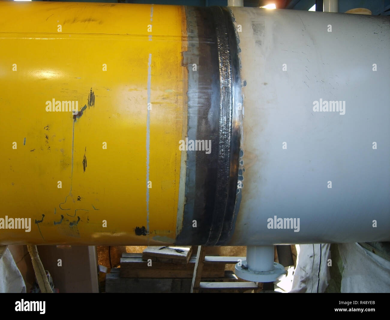 Welder gas welding joint hi-res stock photography and images - Alamy