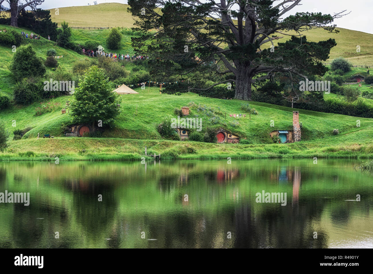 hobbiton movie set Stock Photo - Alamy