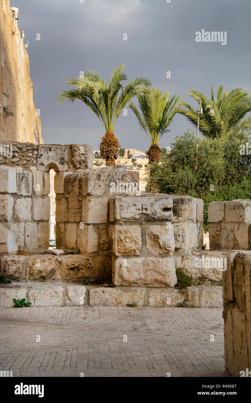 Ancient ruins in Jerusalem Stock Photo - Alamy