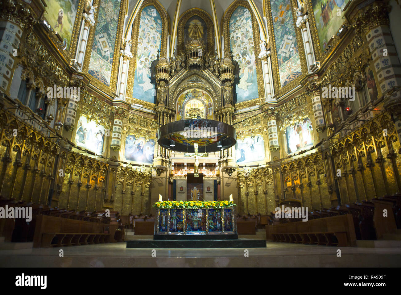 Altar ring hi-res stock photography and images - Alamy