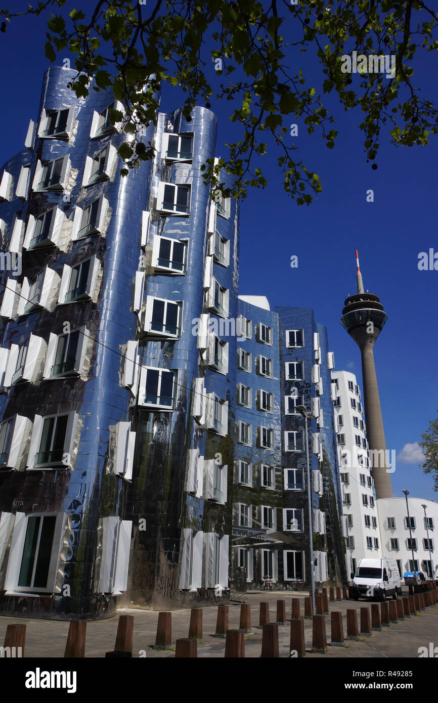 Neuer zollhof gehry bauten hi-res stock photography and images - Alamy