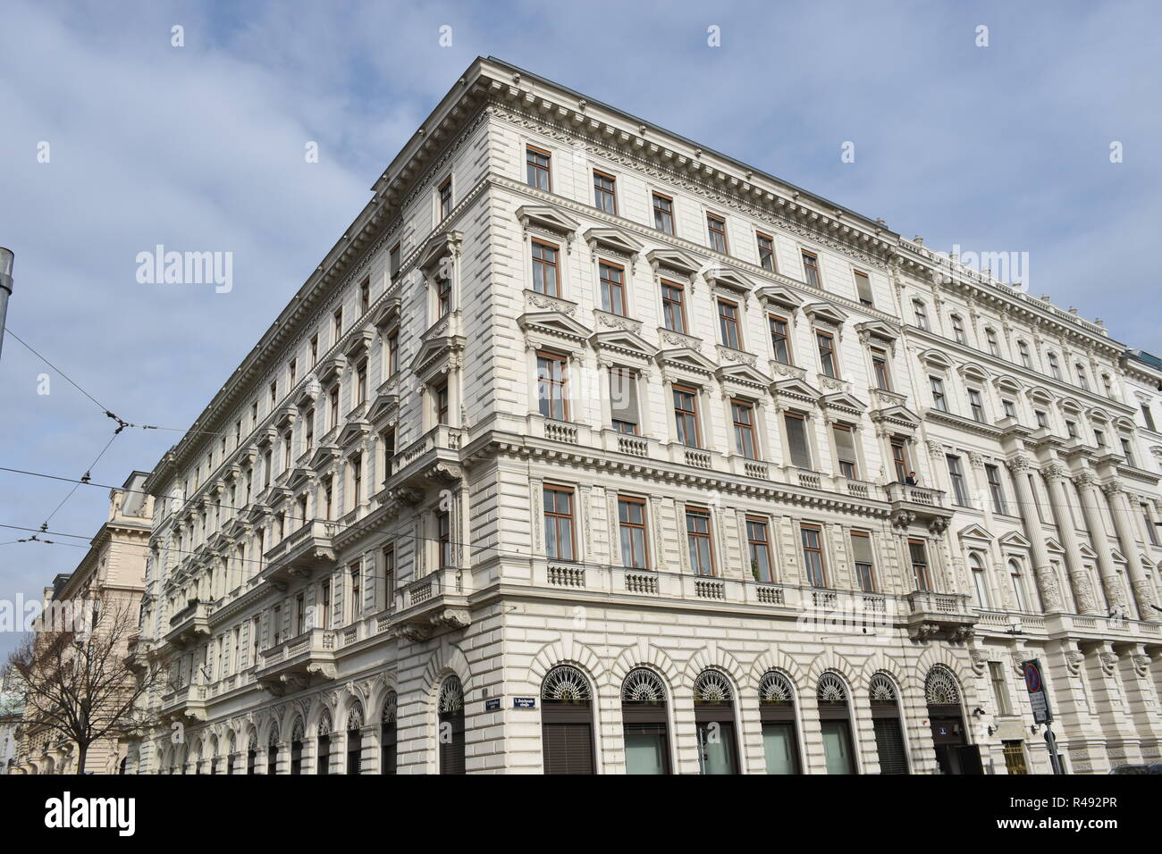 Vienna justizpalast hi-res stock photography and images - Alamy