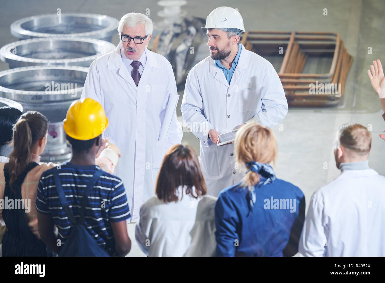 Factory management hi-res stock photography and images - Alamy