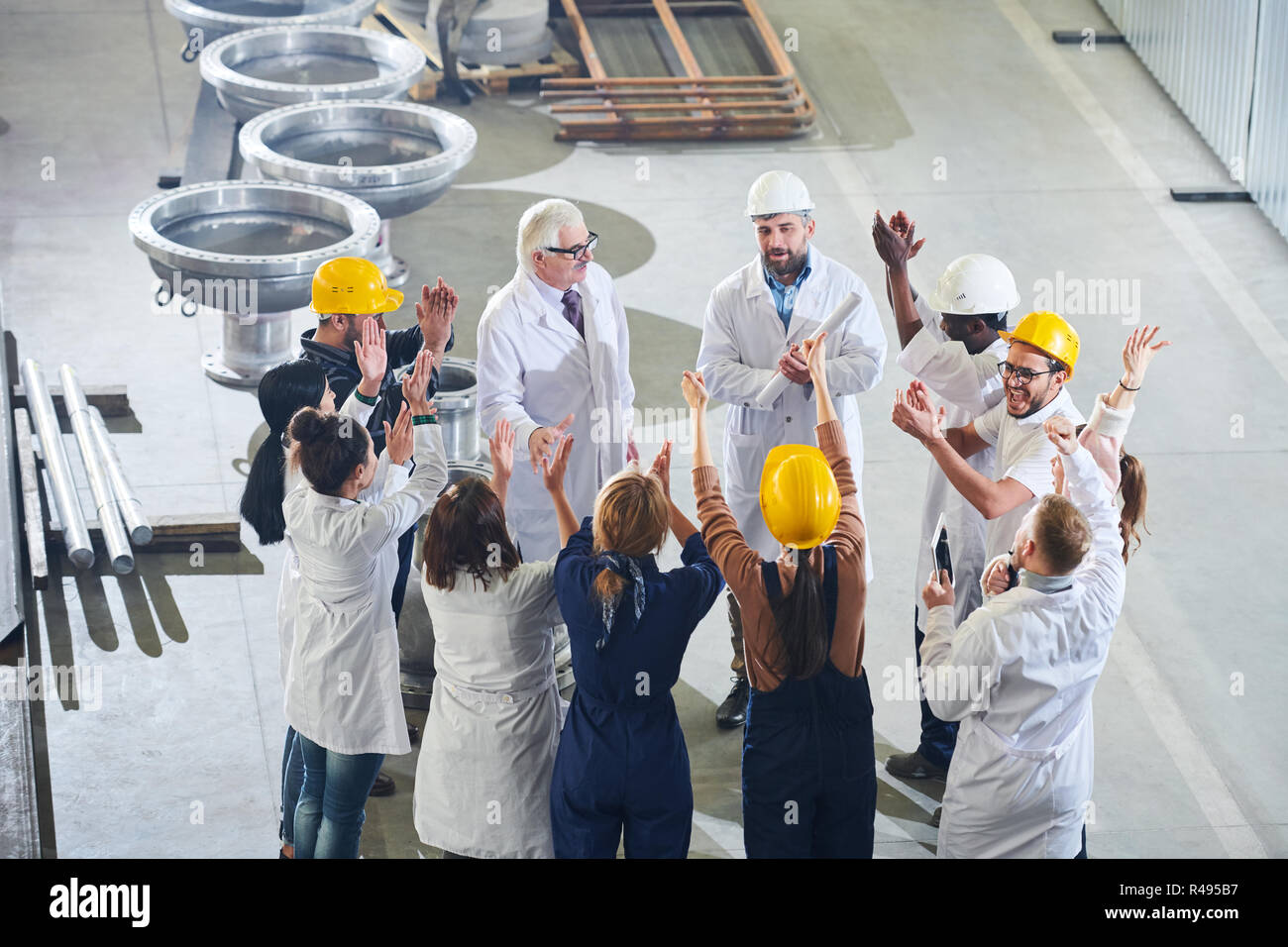 Happy American Factory Workers 5,534 American Factory Workers Stock