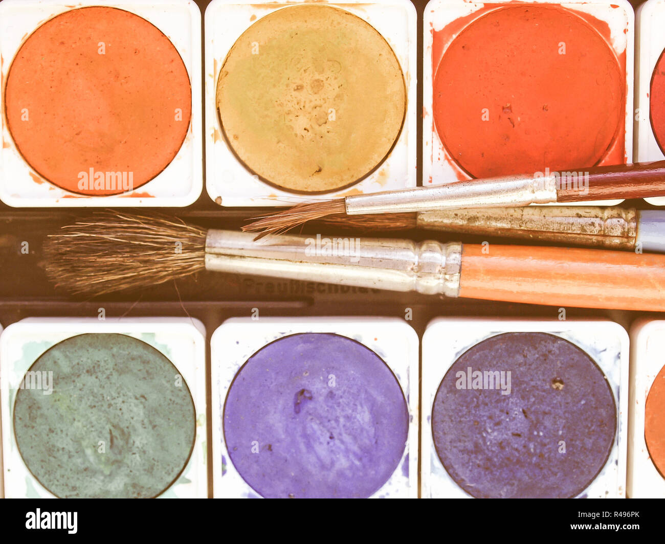 Old fashioned colour pallet hi-res stock photography and images - Alamy