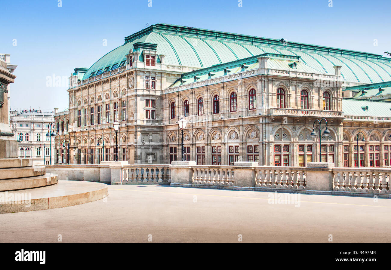 Wiener staatsoper hi-res stock photography and images - Alamy