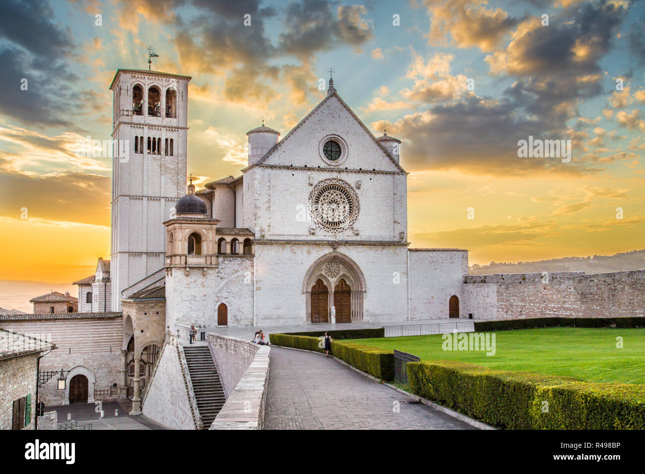 Famous Basilica of St. Francis of Assisi (Basilica Papale di San ...