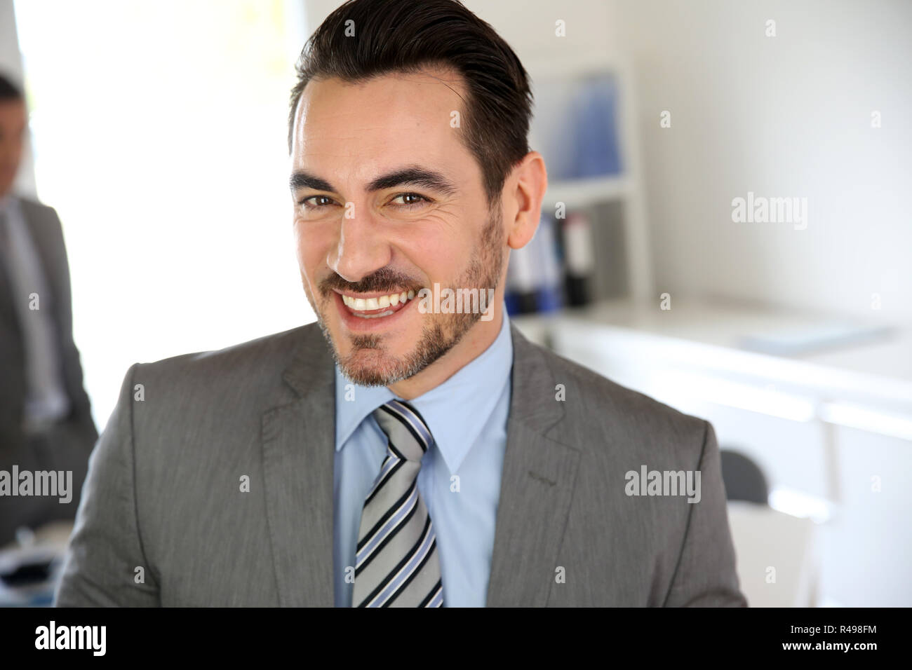 Grey hair workers group hi-res stock photography and images - Alamy