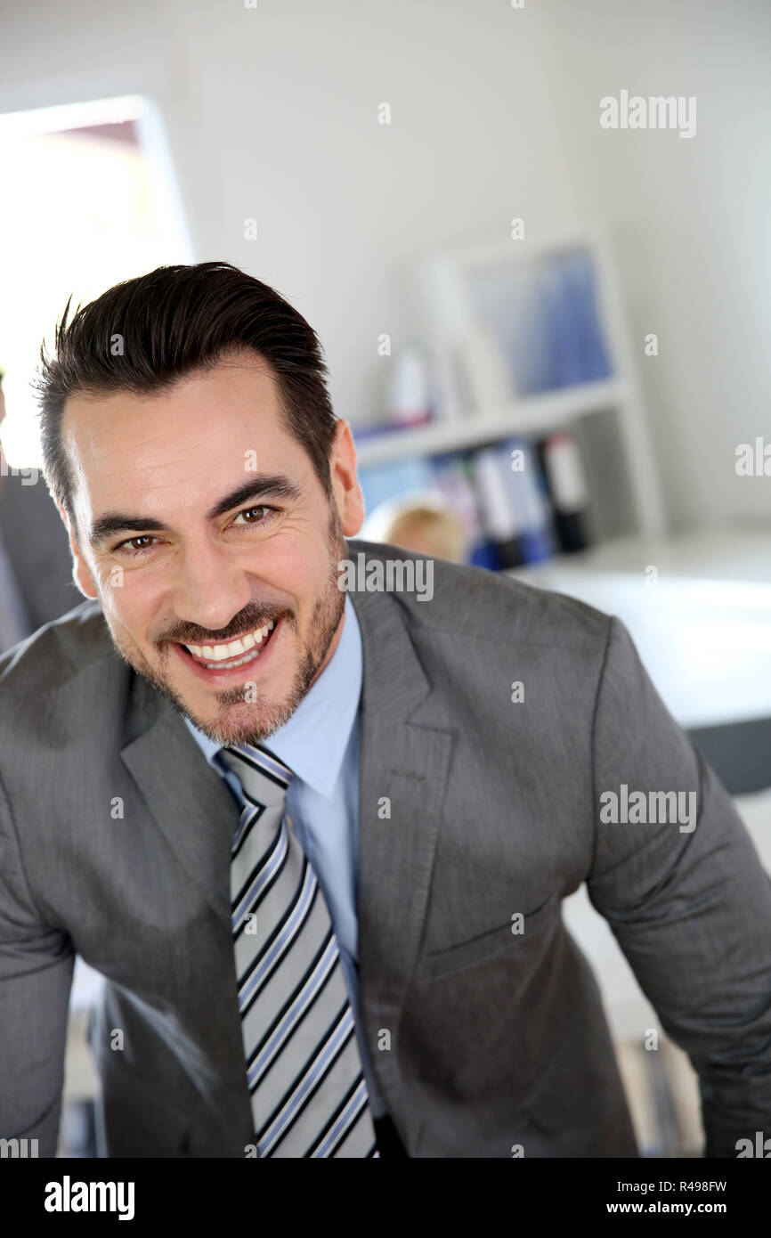 Grey hair workers group hi-res stock photography and images - Alamy