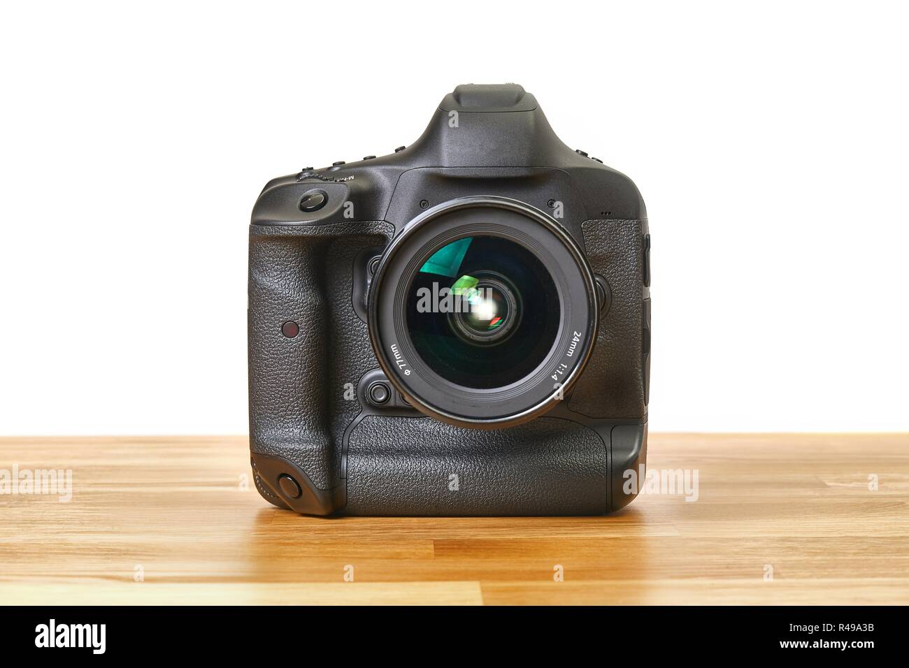 Dslr camera big lens hi-res stock photography and images - Alamy