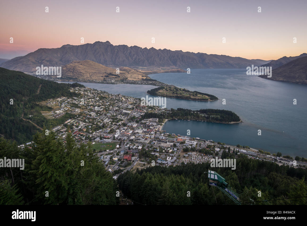 Queenstown gondola hills scenic view hi-res stock photography and ...