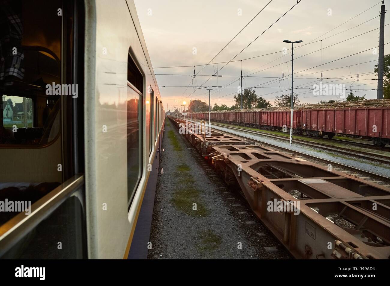 Train window view at dusk hi-res stock photography and images - Alamy