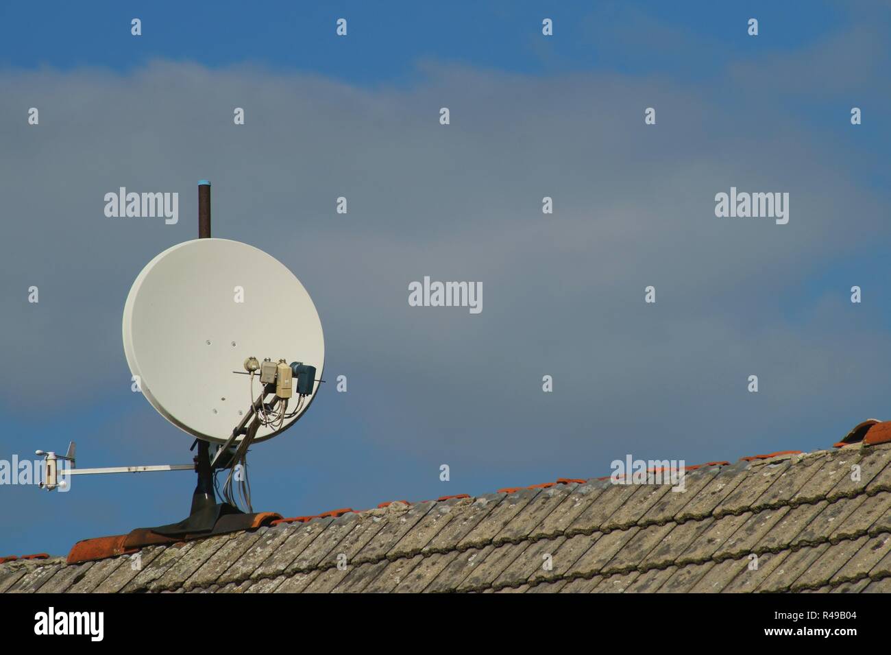 Rooftop Antenna Stock Photos & Rooftop Antenna Stock Images - Alamy