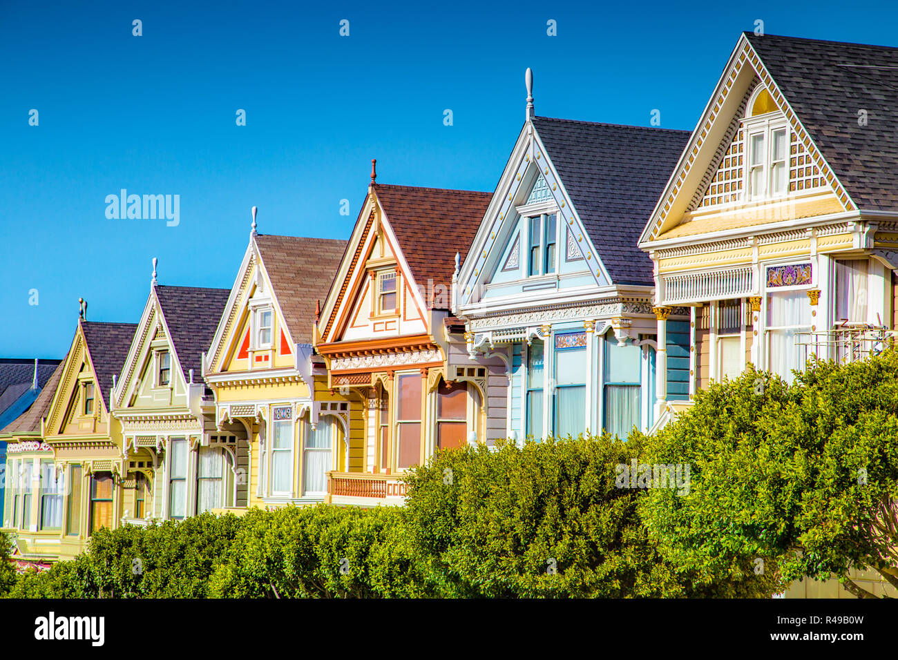 Beautiful painted homes hi-res stock photography and images - Alamy