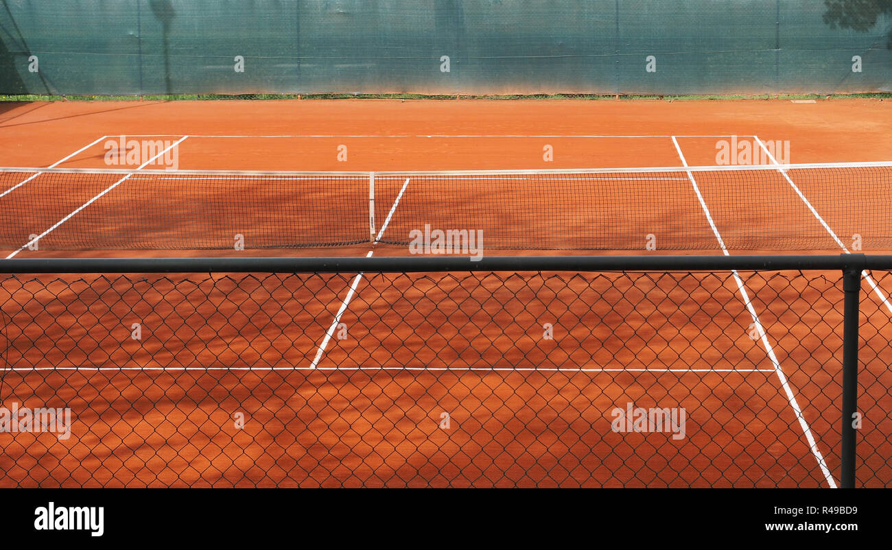 Clay tennis court Stock Photo - Alamy