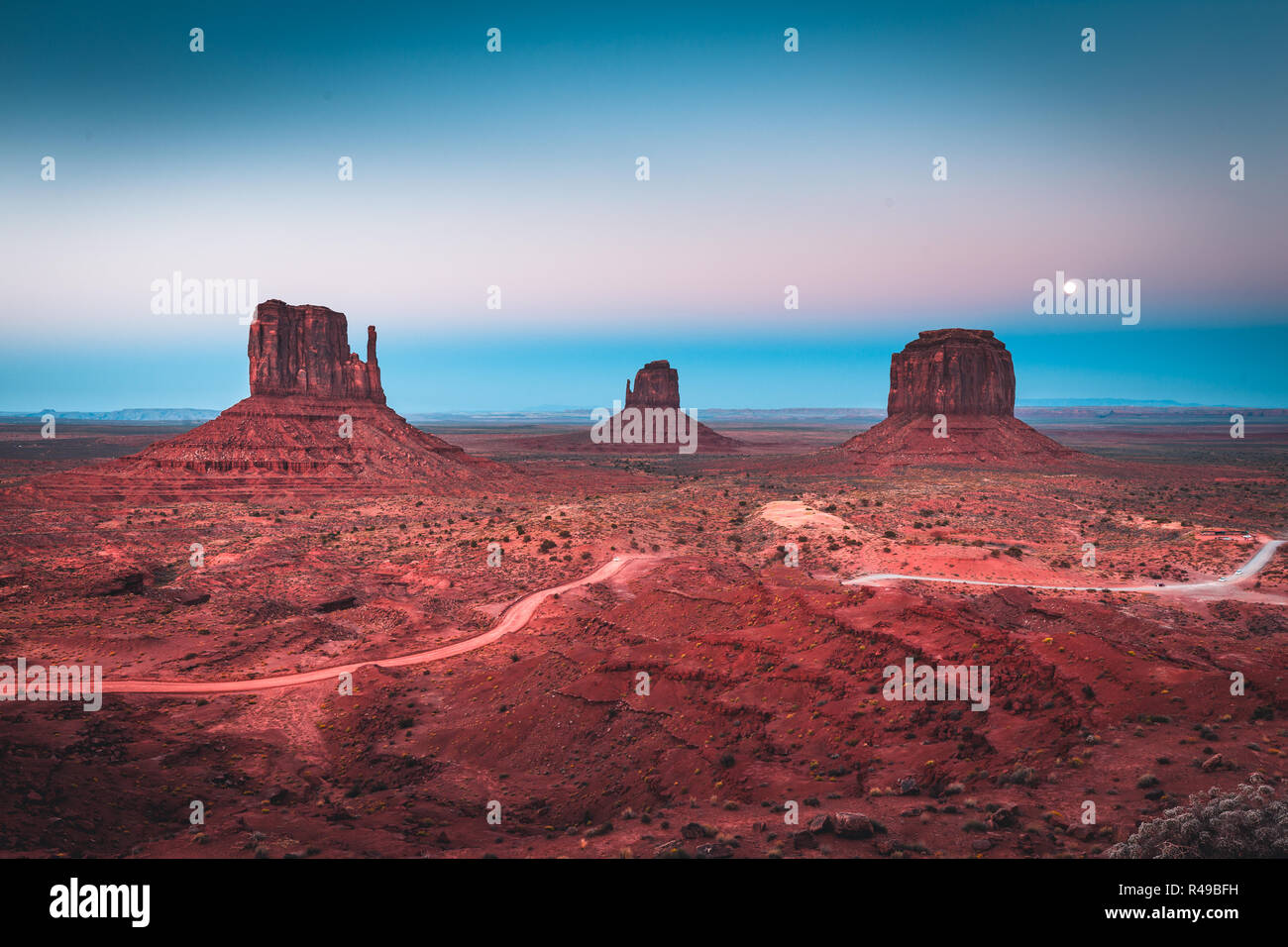 Monument valley night sky hi-res stock photography and images - Alamy