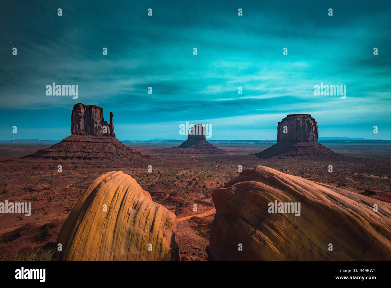 Classic panoramic view of scenic Monument Valley with the famous ...