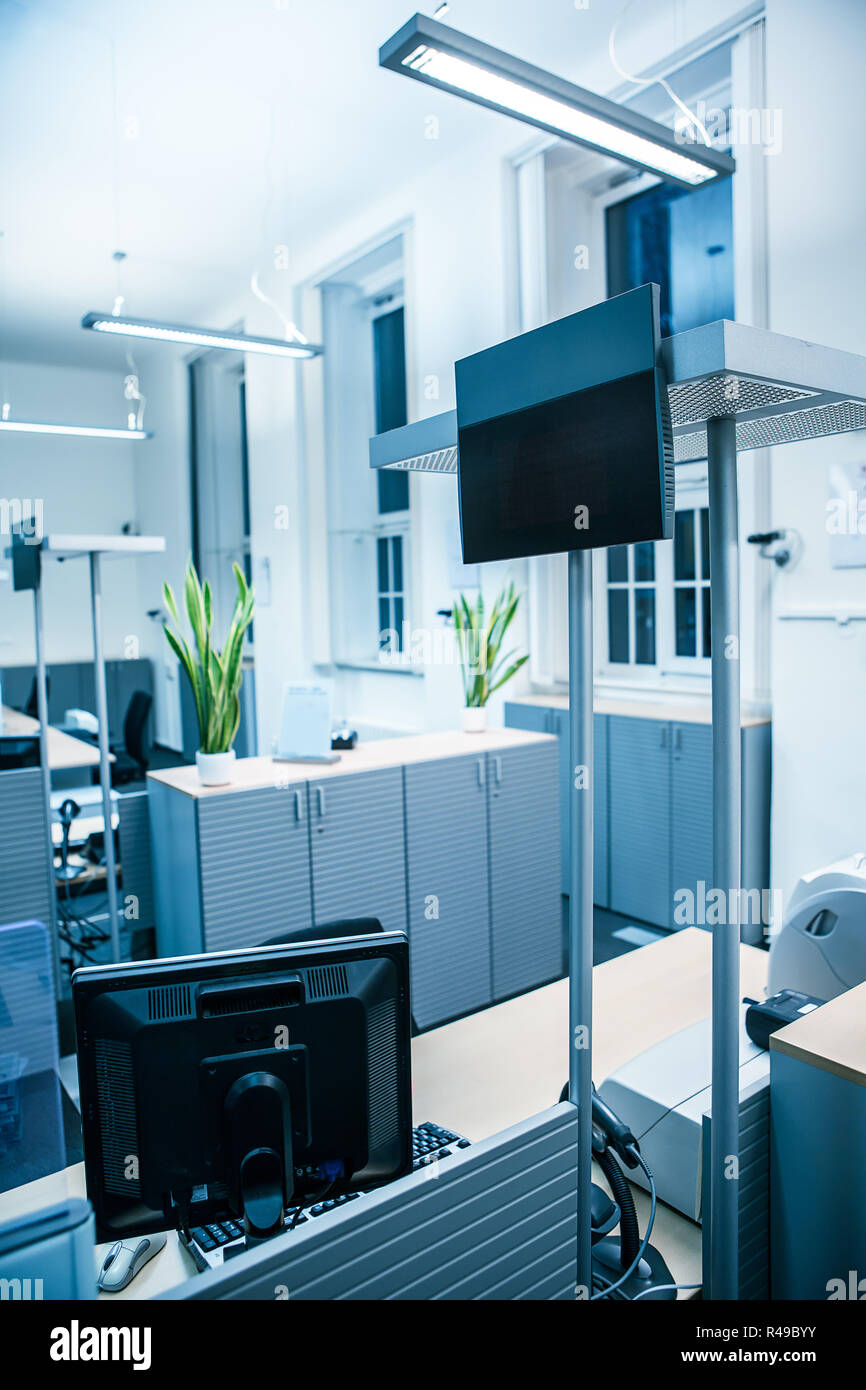 Open plan office interior computers hi-res stock photography and images ...