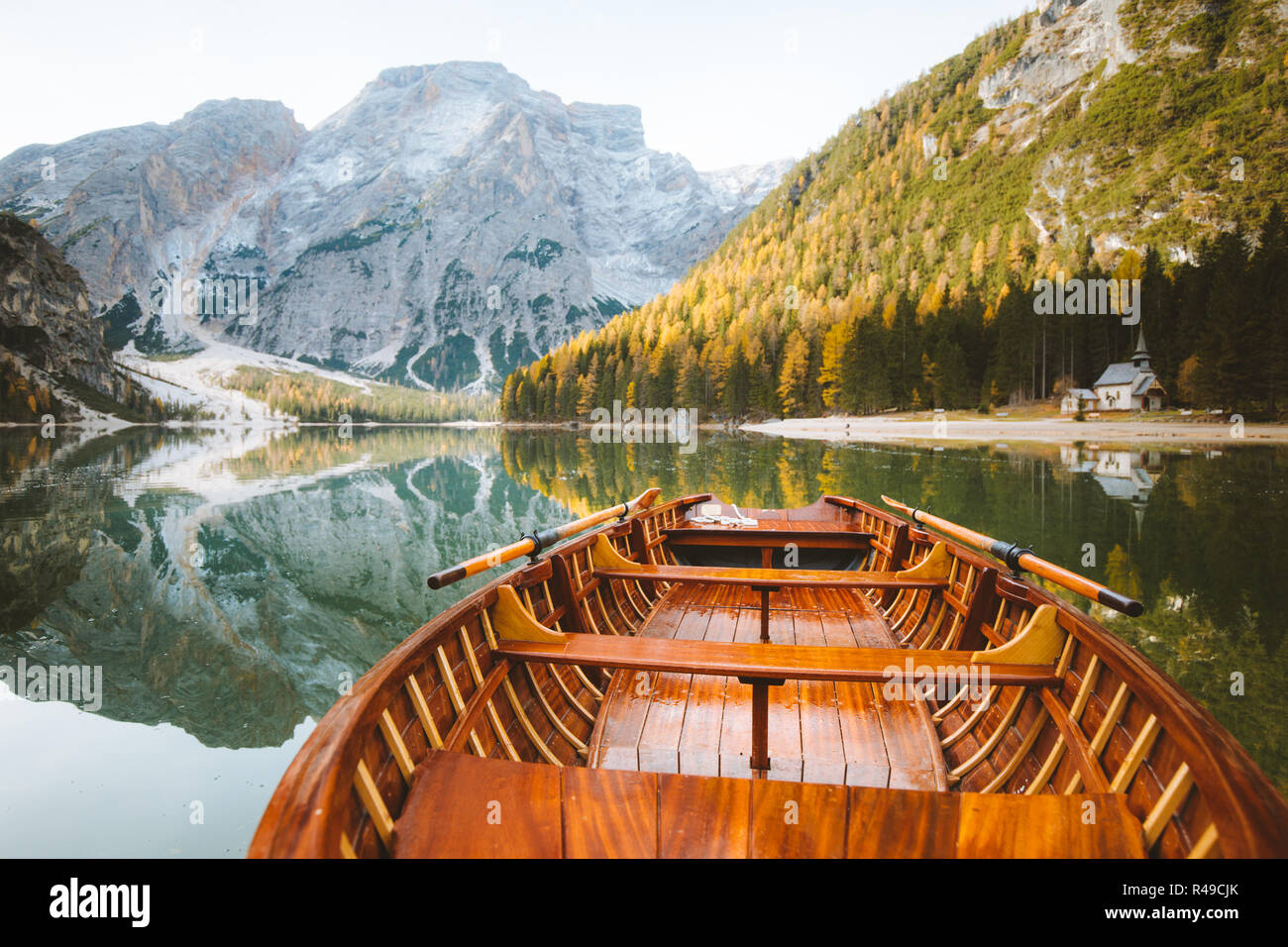 Vintage rowing boat hi-res stock photography and images - Alamy