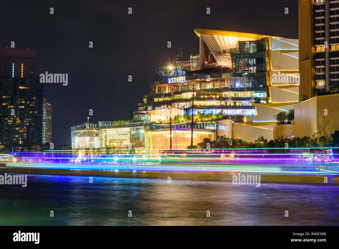 Bangkok , Thailand - 23 Nov, 2018: ICONSIAM Shopping center with cloud ...