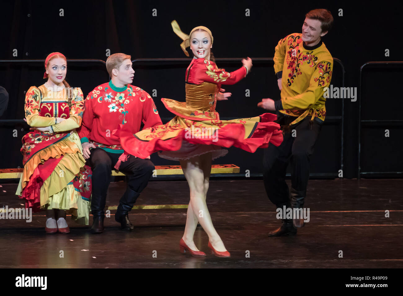 Budapest. 25th Nov, 2018. Members of the State Academic Choreographic ...