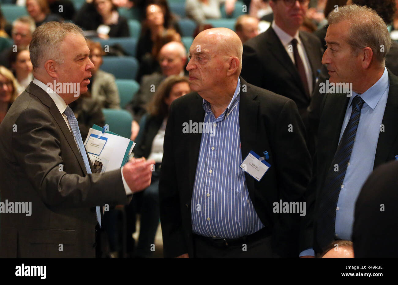 Berlin, Germany. 26th Nov, 2018. Avraham Nir-Feldklein (l), Minister of ...