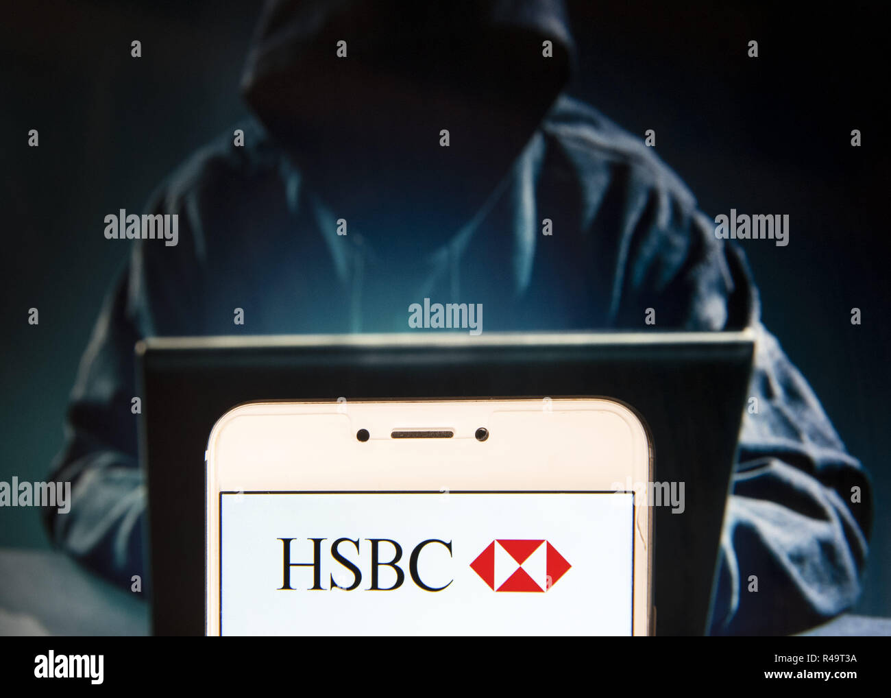 Hsbc mobile banking hi-res stock photography and images - Alamy
