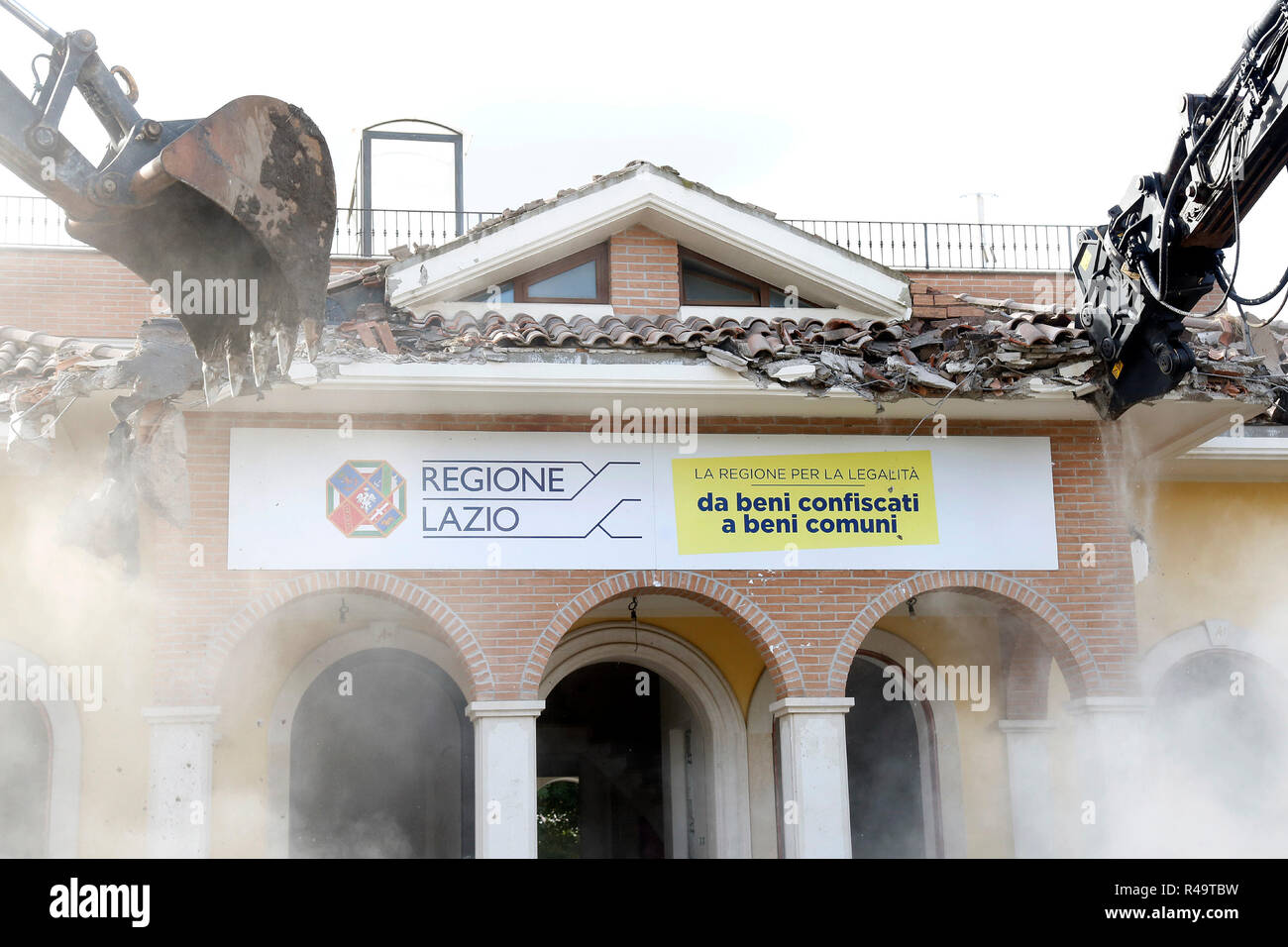 Casamonica hi-res stock photography and images - Alamy