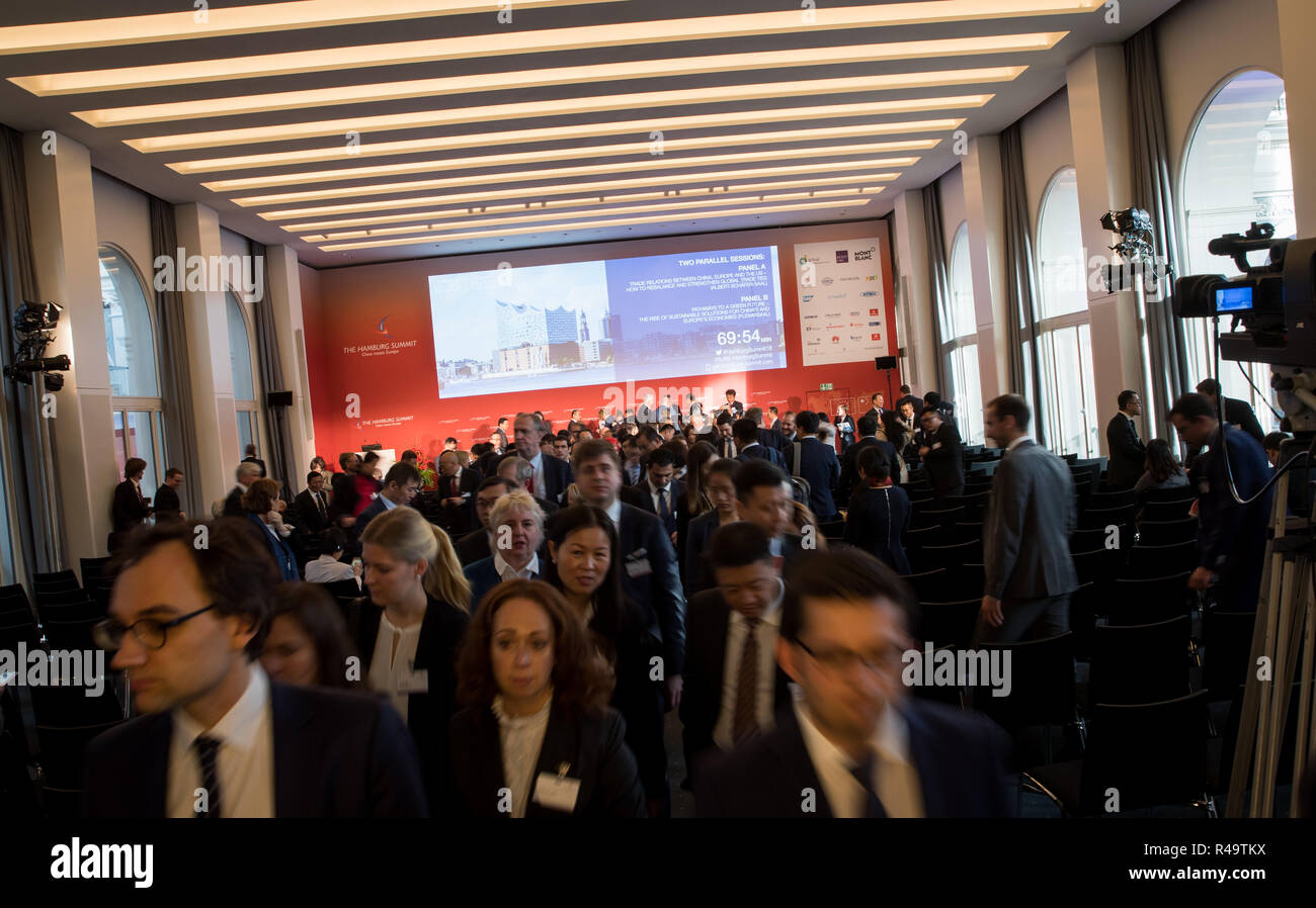 Economic interdependence hi-res stock photography and images - Alamy