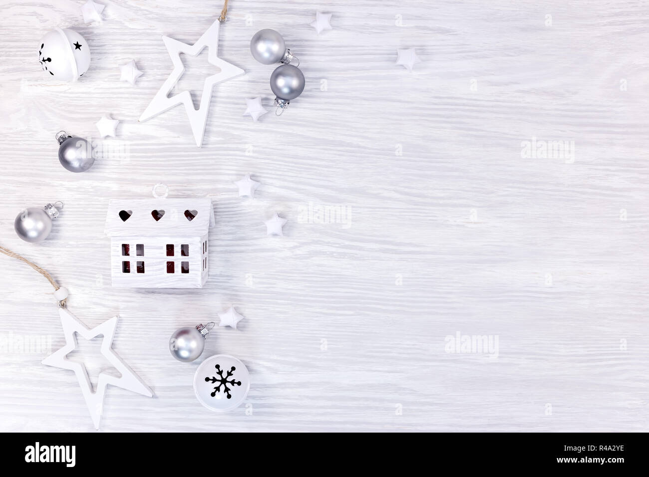 Christmas star above house hi-res stock photography and images - Alamy