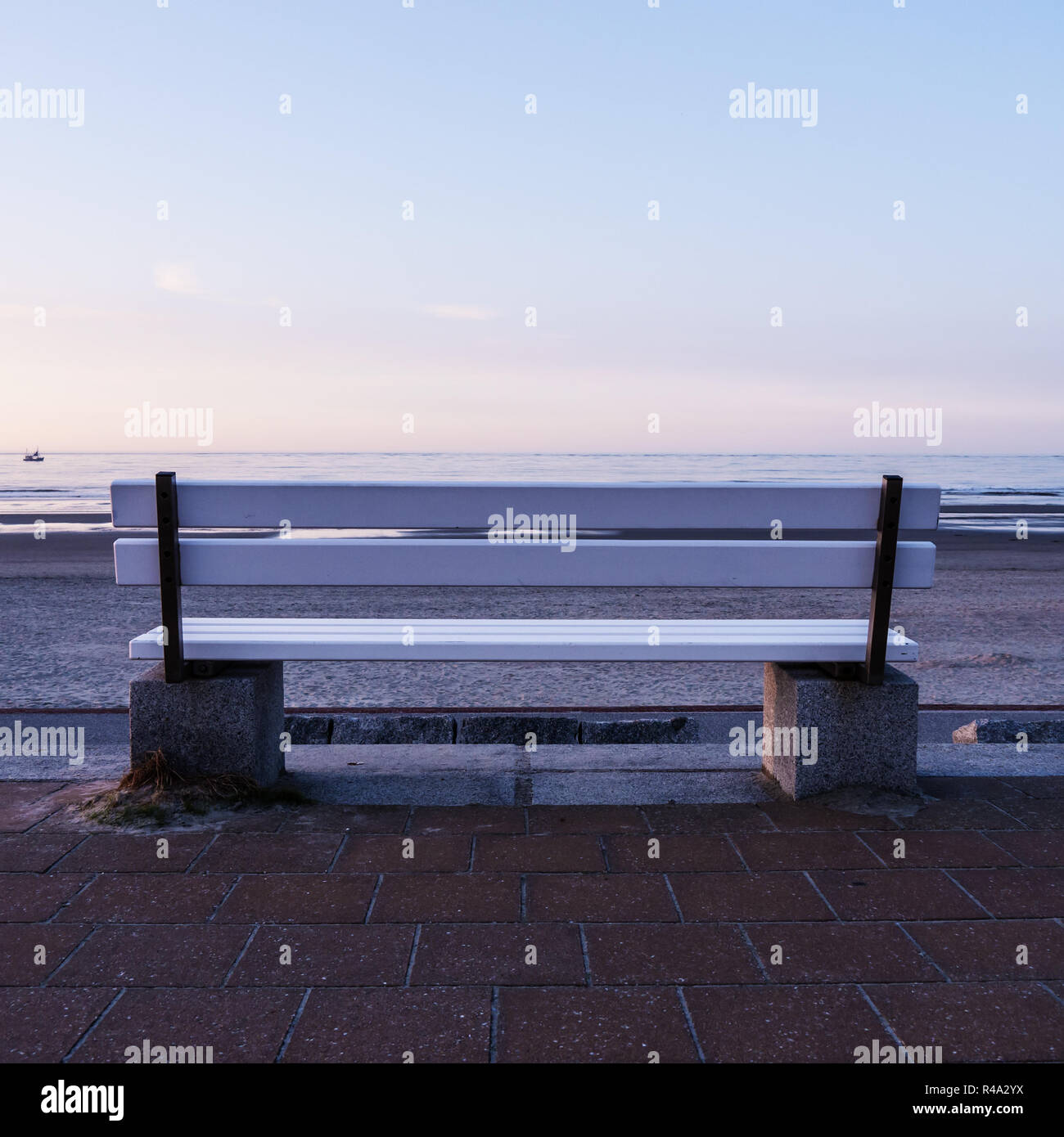 bench and the sea Stock Photo - Alamy