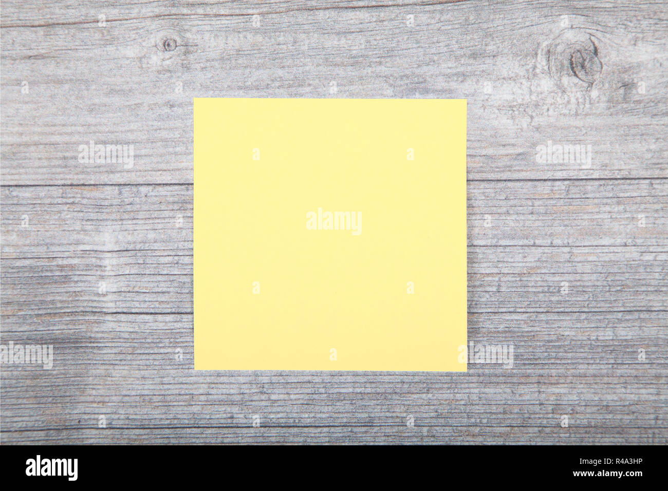 Single post it note hi-res stock photography and images - Alamy