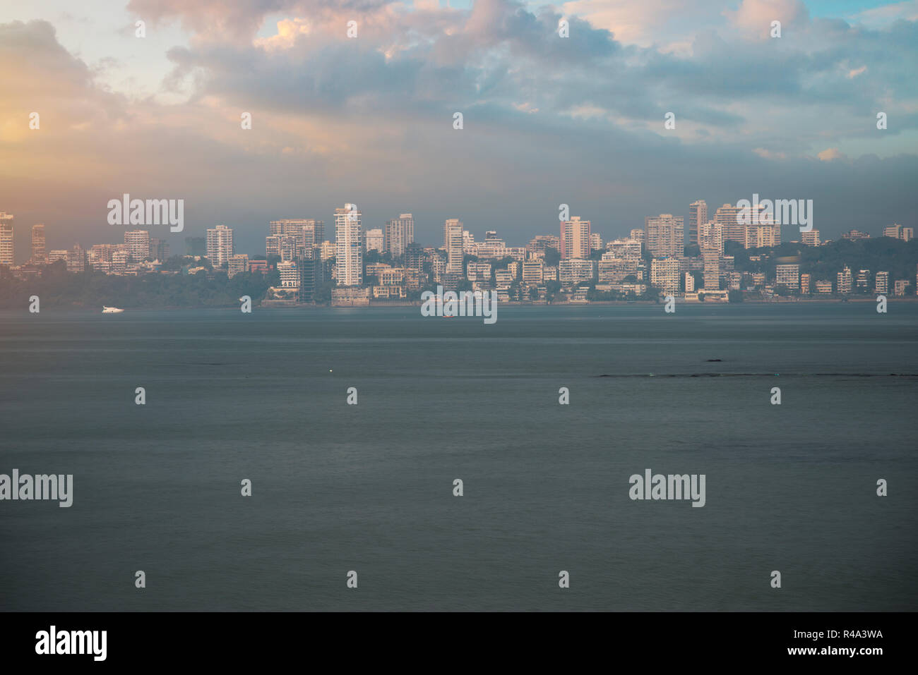 Marine drive mumbai at night hi-res stock photography and images - Alamy