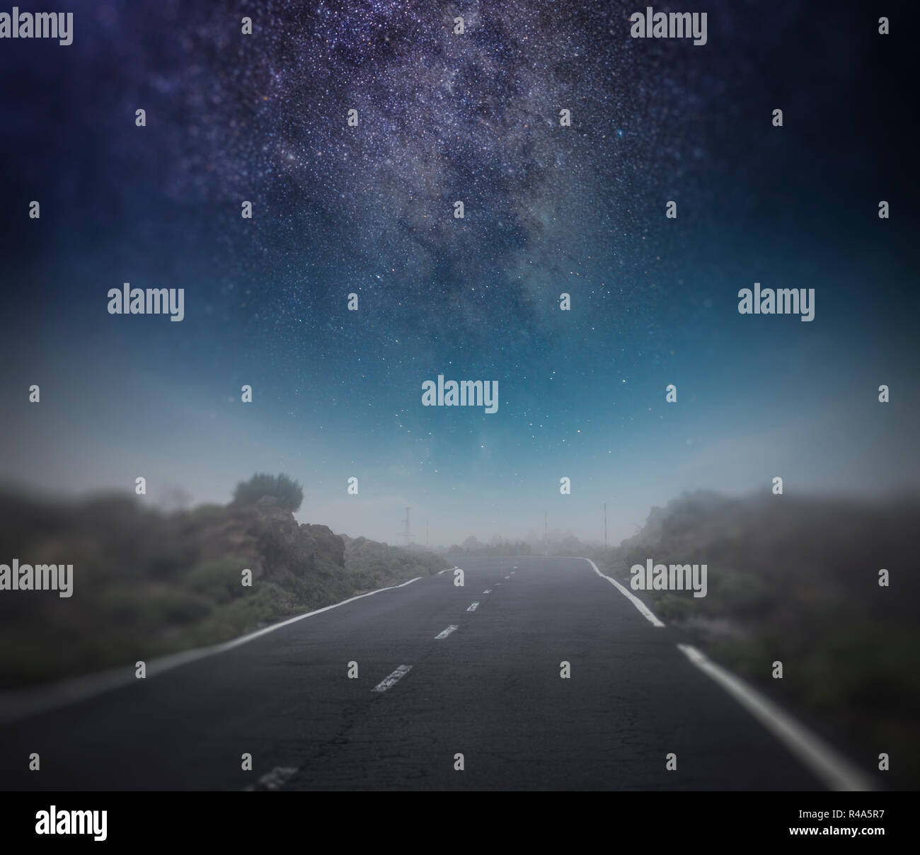 Milky way country road hi-res stock photography and images - Alamy