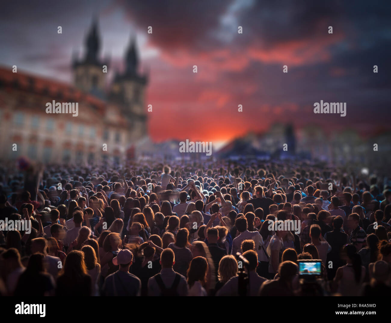 Old people at rock concert hi-res stock photography and images - Alamy