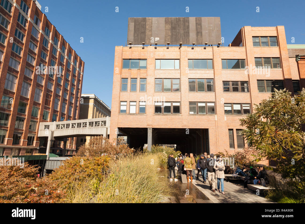 Chelsea market high line hi-res stock photography and images - Alamy