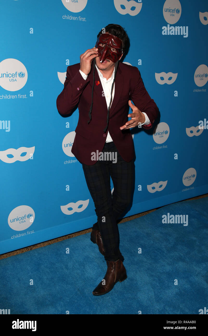 Sixth annual UNICEF Masquerade Ball Featuring: Arturo Del Puerto Where ...