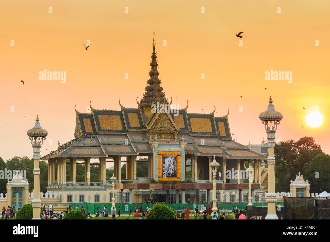 King sisowath hi-res stock photography and images - Alamy