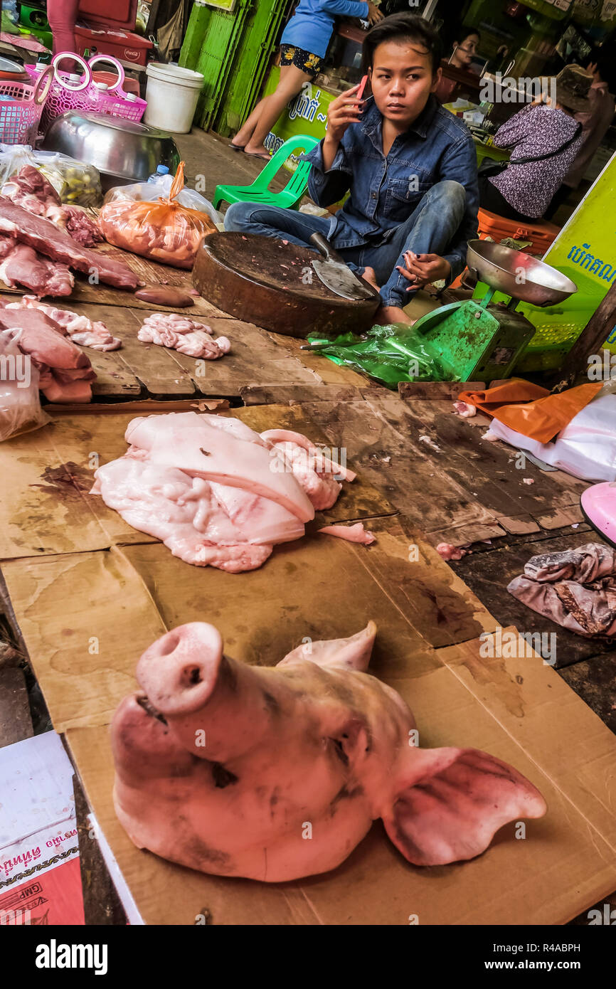 Pigs head cambodia hi-res stock photography and images - Alamy