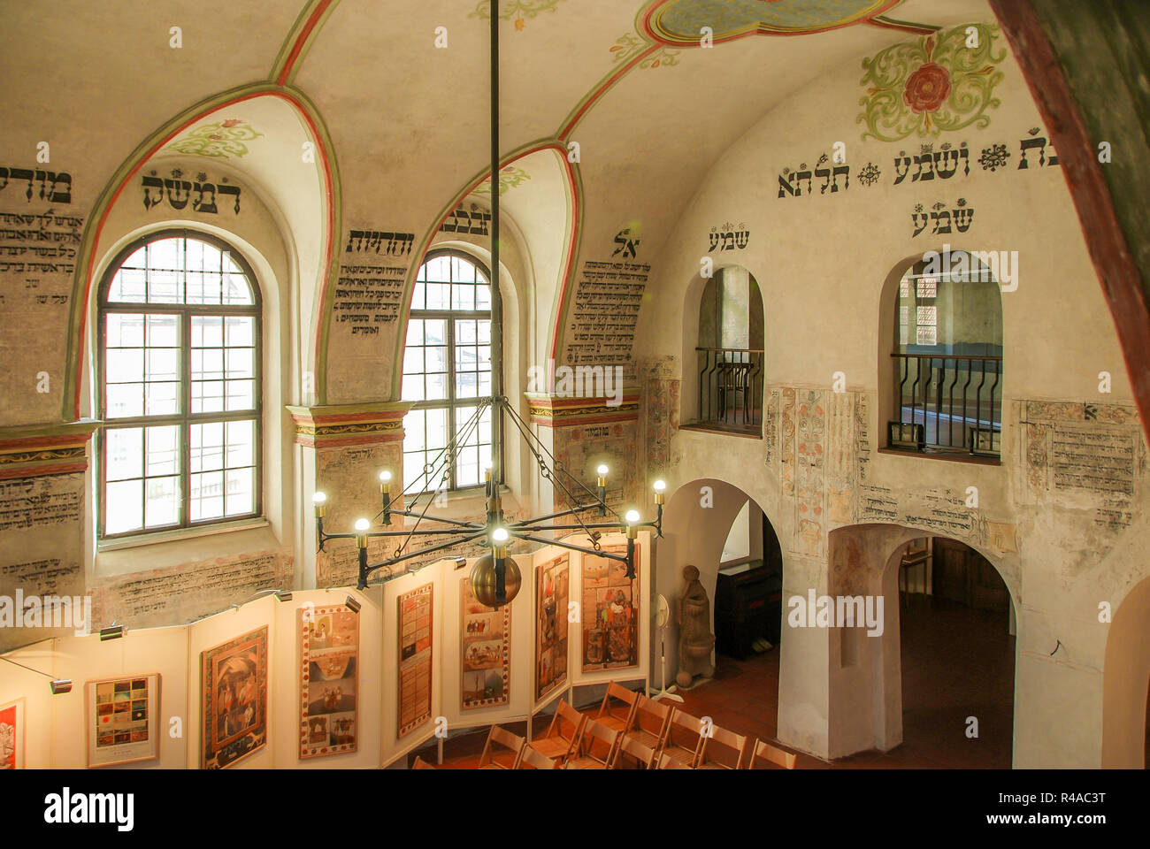 Interior ancient jewish house hi-res stock photography and images - Alamy