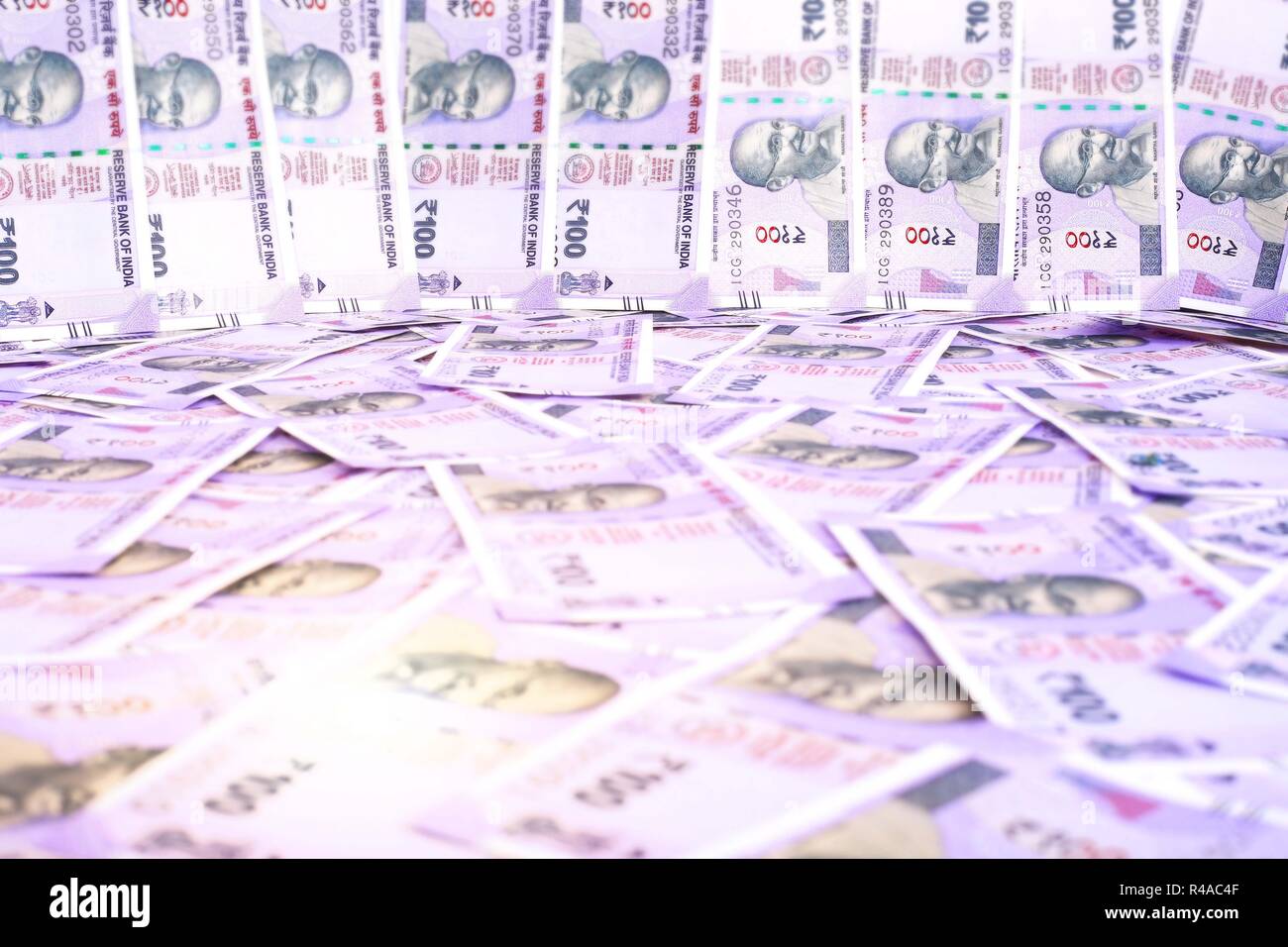 Indian one hundred rupee banknote hi-res stock photography and images ...