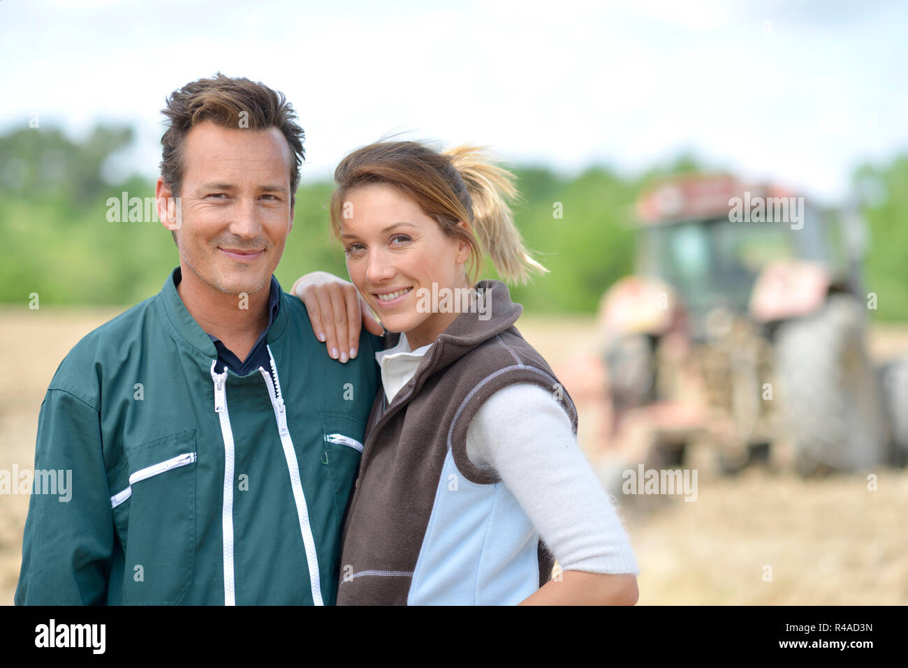 Happy couple success farming hi-res stock photography and images - Alamy