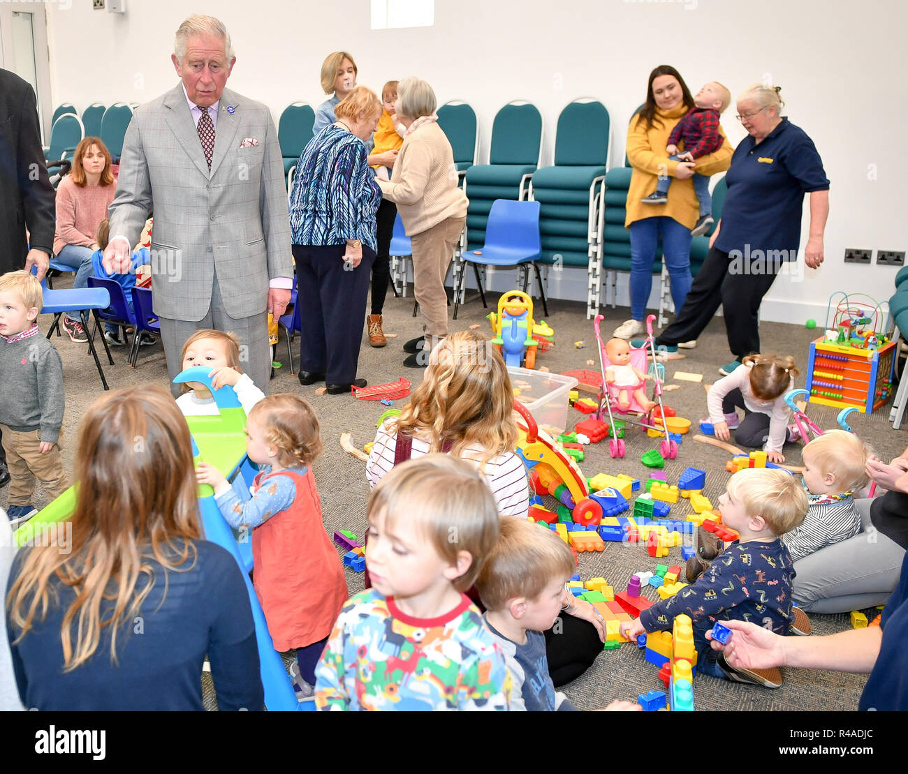 The Prince of Wales meets a mums and toddlers group in Dorchester ...