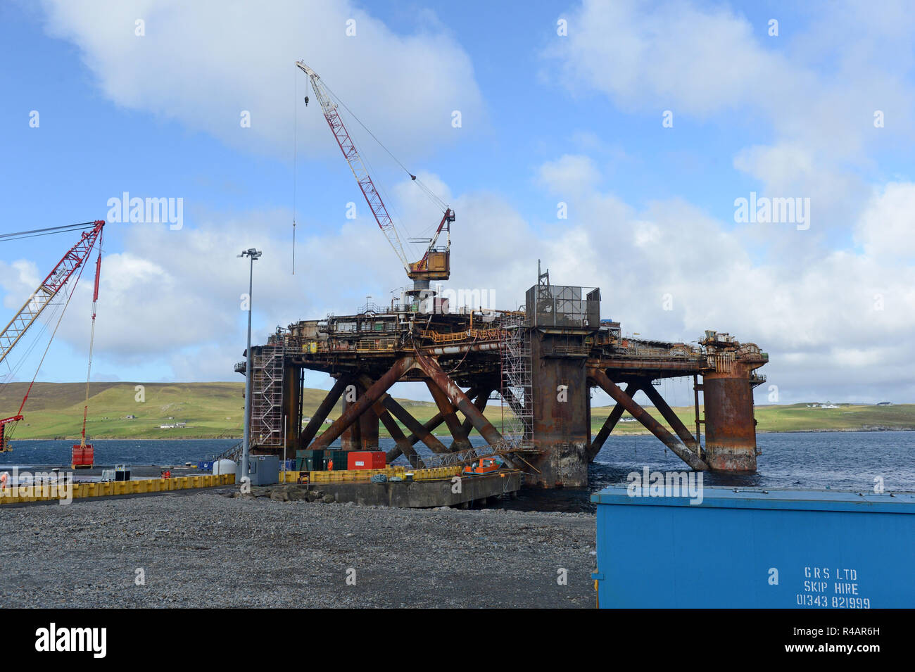 Oil Rig Decommission High Resolution Stock Photography and Images - Alamy