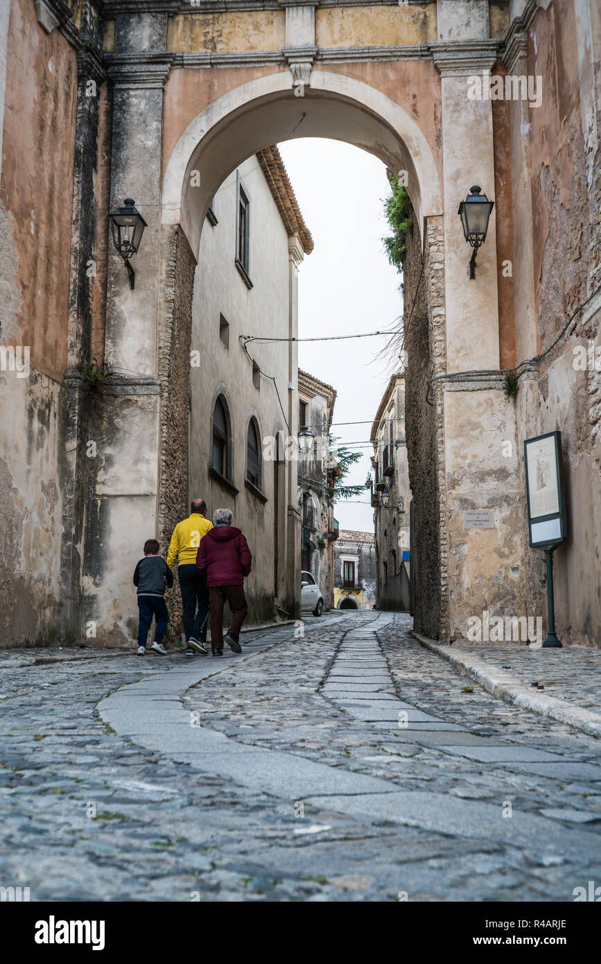 Gerace architecture castle hi-res stock photography and images - Alamy