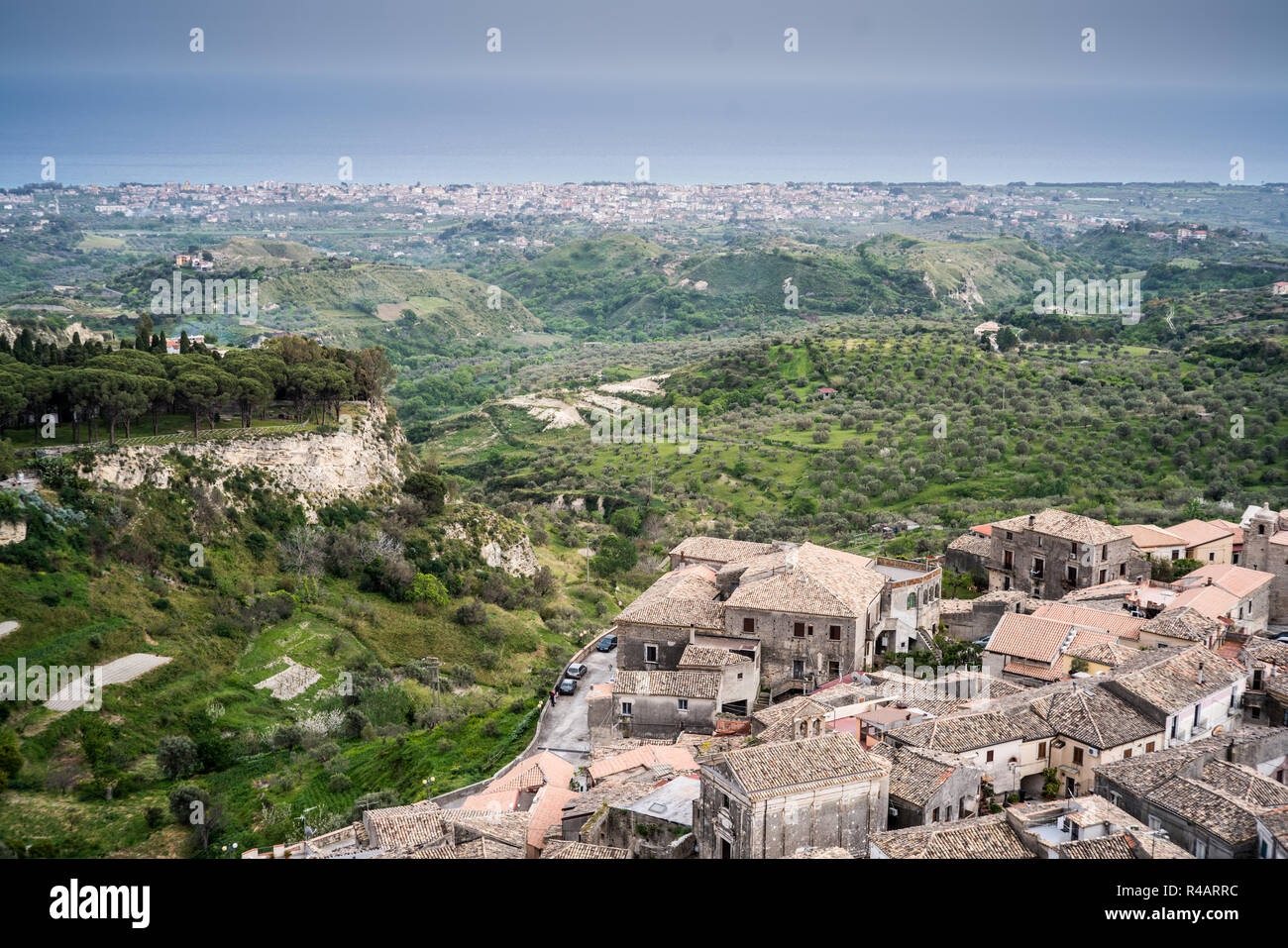 Gerace architecture castle hi-res stock photography and images - Alamy