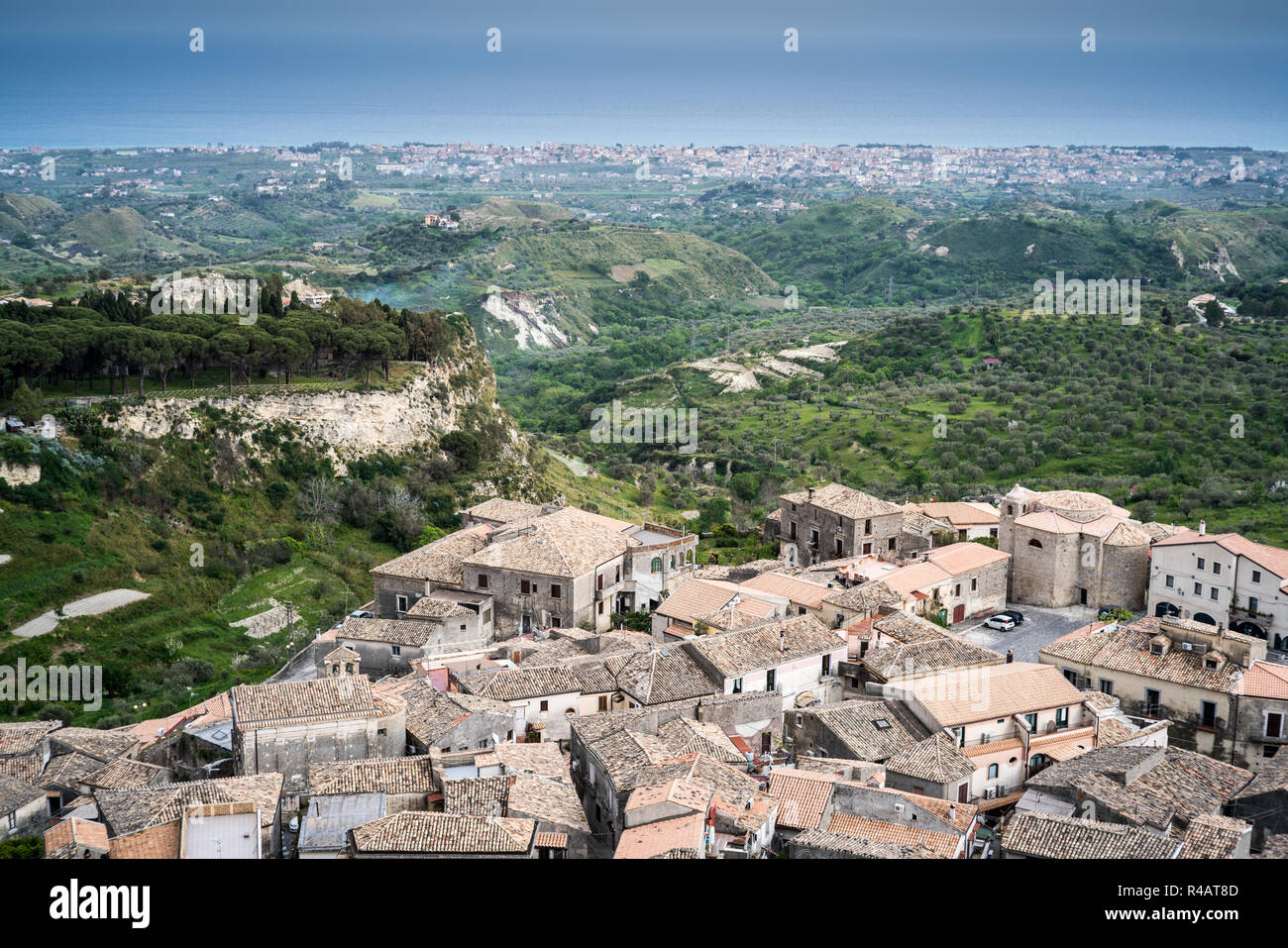 Gerace architecture castle hi-res stock photography and images - Alamy