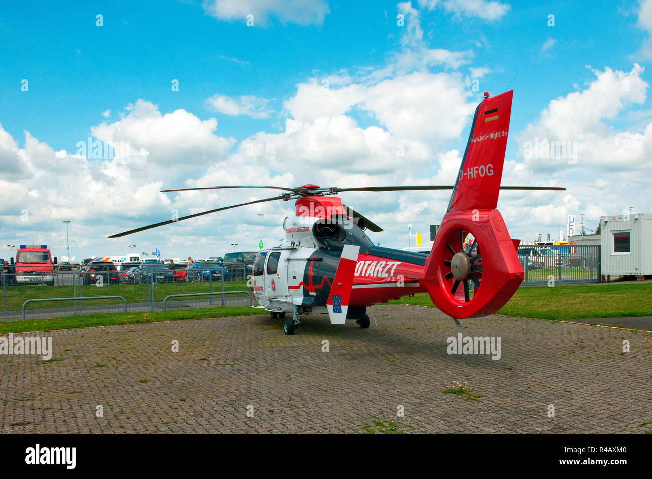 Paramedic helicopter hi-res stock photography and images - Alamy