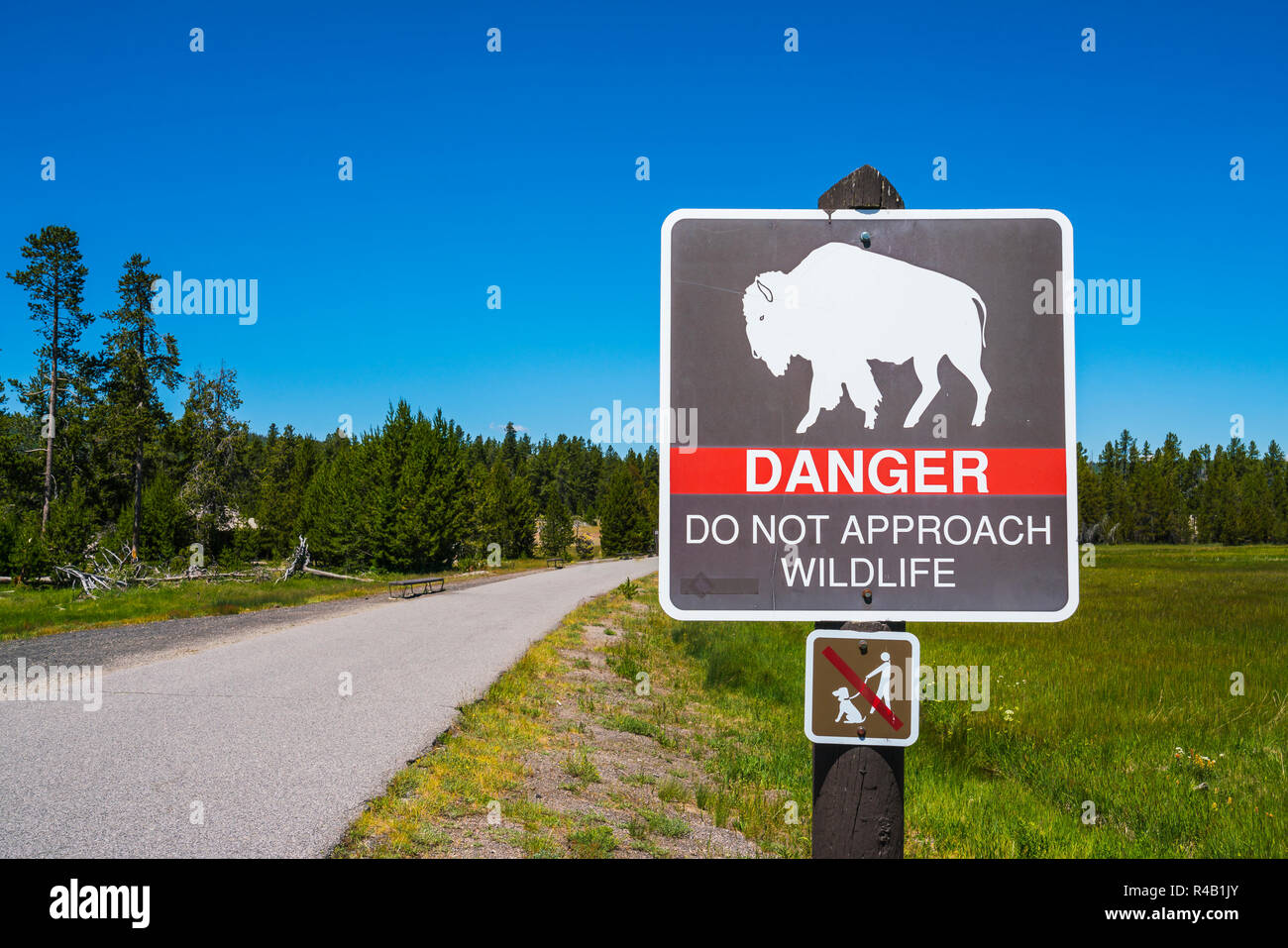 Buffalo warning sign hi-res stock photography and images - Alamy